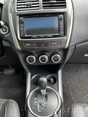 Grey Mitsubishi ASX 2013 in Ogre, with an engine capacity of 2.20 L and mileage of 211 thousand km for 7900 €, photo 10 on AUTOMOTO.COM.LV