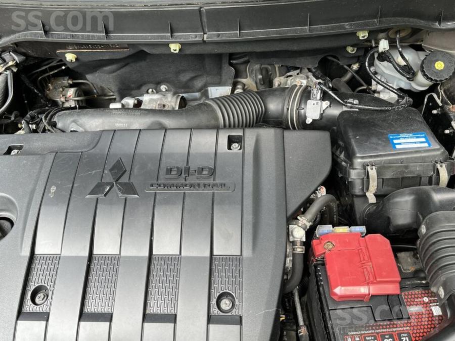 Grey Mitsubishi ASX 2013 in Ogre, with an engine capacity of 2.20 L and mileage of 211 thousand km for 7900 €, photo 15 on AUTOMOTO.COM.LV