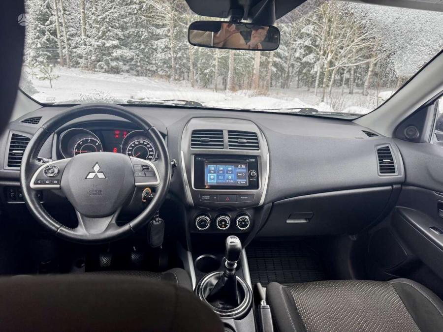 Brown Mitsubishi ASX 2014 in Vilnius, with an engine capacity of 0.00 L and mileage of 214 thousand km for 7950 €, photo 11 on AUTOMOTO.COM.LV