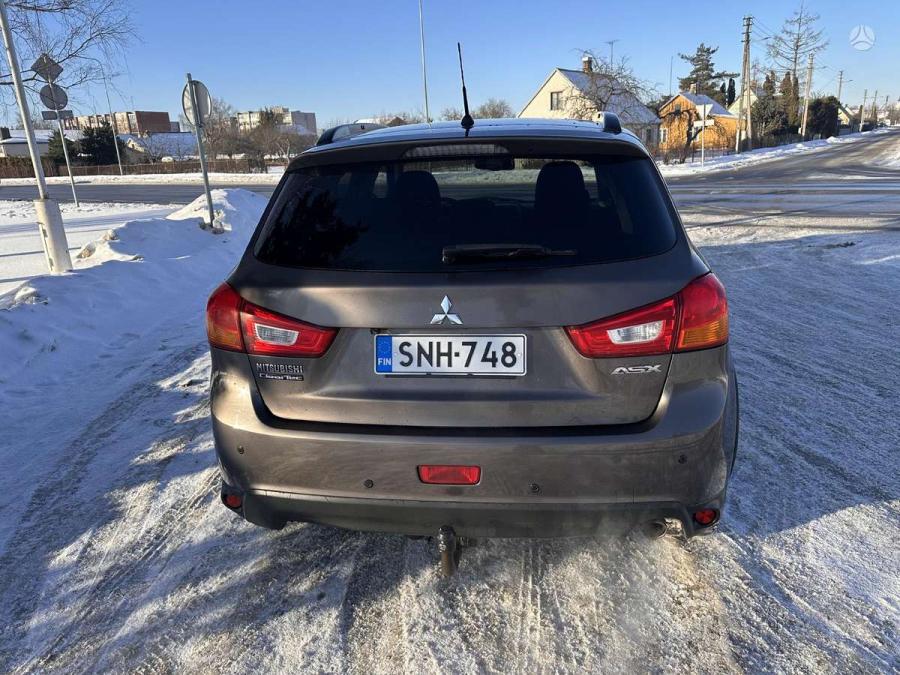 Brūns Mitsubishi ASX 2016 Marijampole, ar dzinēja tilpumu 1.56 L un nobraukumu 260 tūkst. km par 6300 €, foto 6 vietnē AUTOMOTO.COM.LV