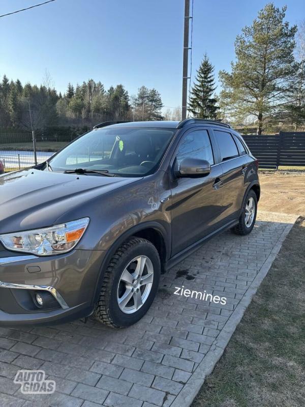 Brown Mitsubishi ASX 2017 in Vilnius, with an engine capacity of 2.20 L and mileage of 179 thousand km for 12000 €, photo 2 on AUTOMOTO.COM.LV