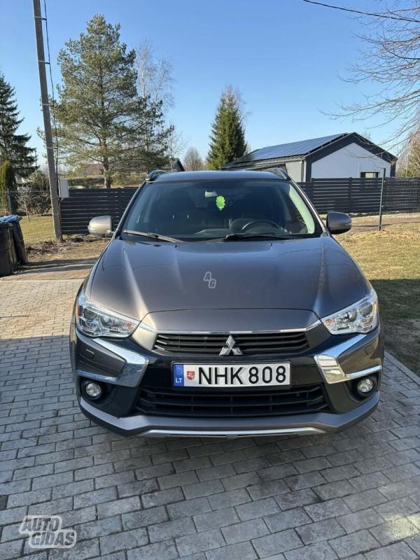 Brown Mitsubishi ASX 2017 in Vilnius, with an engine capacity of 2.20 L and mileage of 179 thousand km for 12000 €, photo 4 on AUTOMOTO.COM.LV