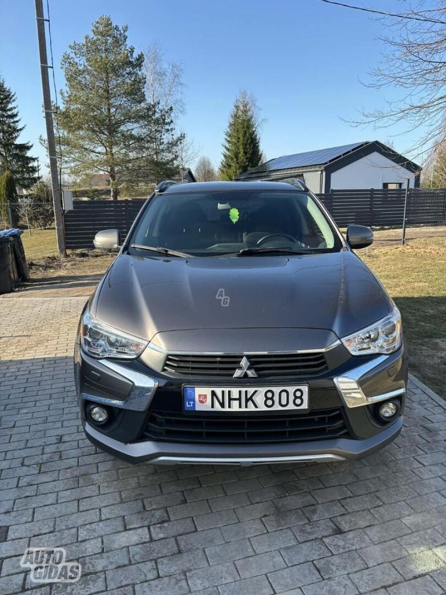 Brown Mitsubishi ASX 2017 in Vilnius, with an engine capacity of 2.20 L and mileage of 179 thousand km for 12000 €, photo 5 on AUTOMOTO.COM.LV