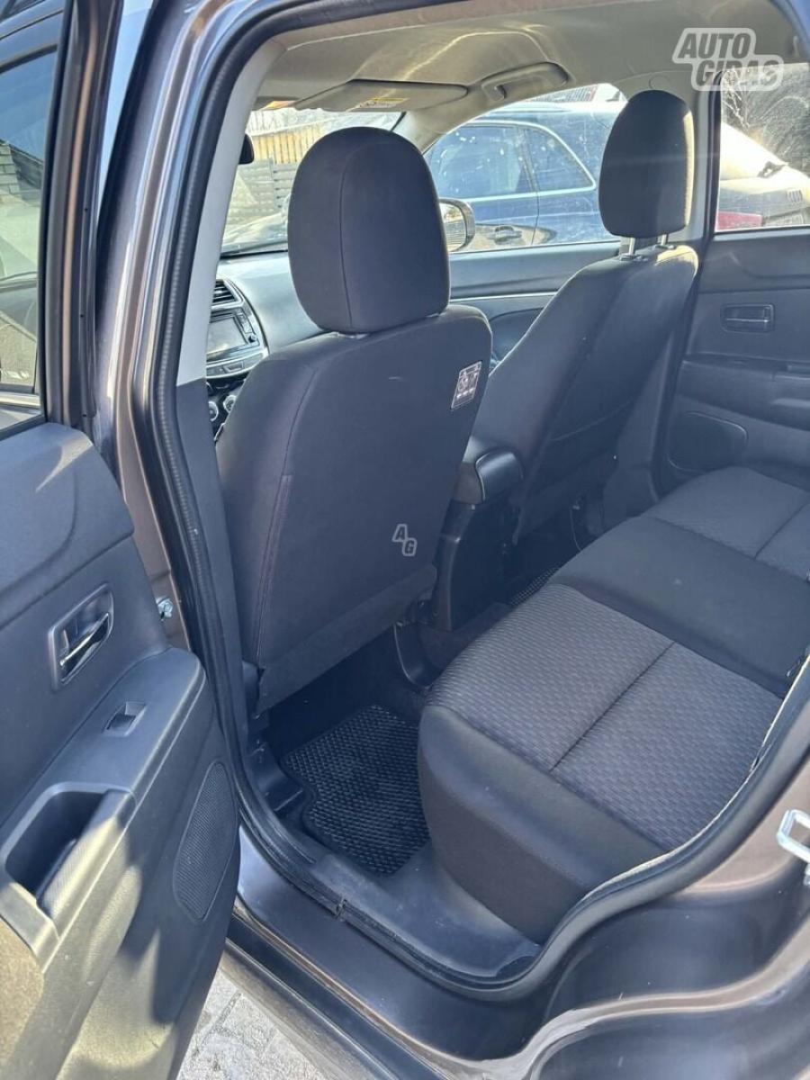 Brown Mitsubishi ASX 2017 in Vilnius, with an engine capacity of 2.20 L and mileage of 179 thousand km for 12000 €, photo 8 on AUTOMOTO.COM.LV