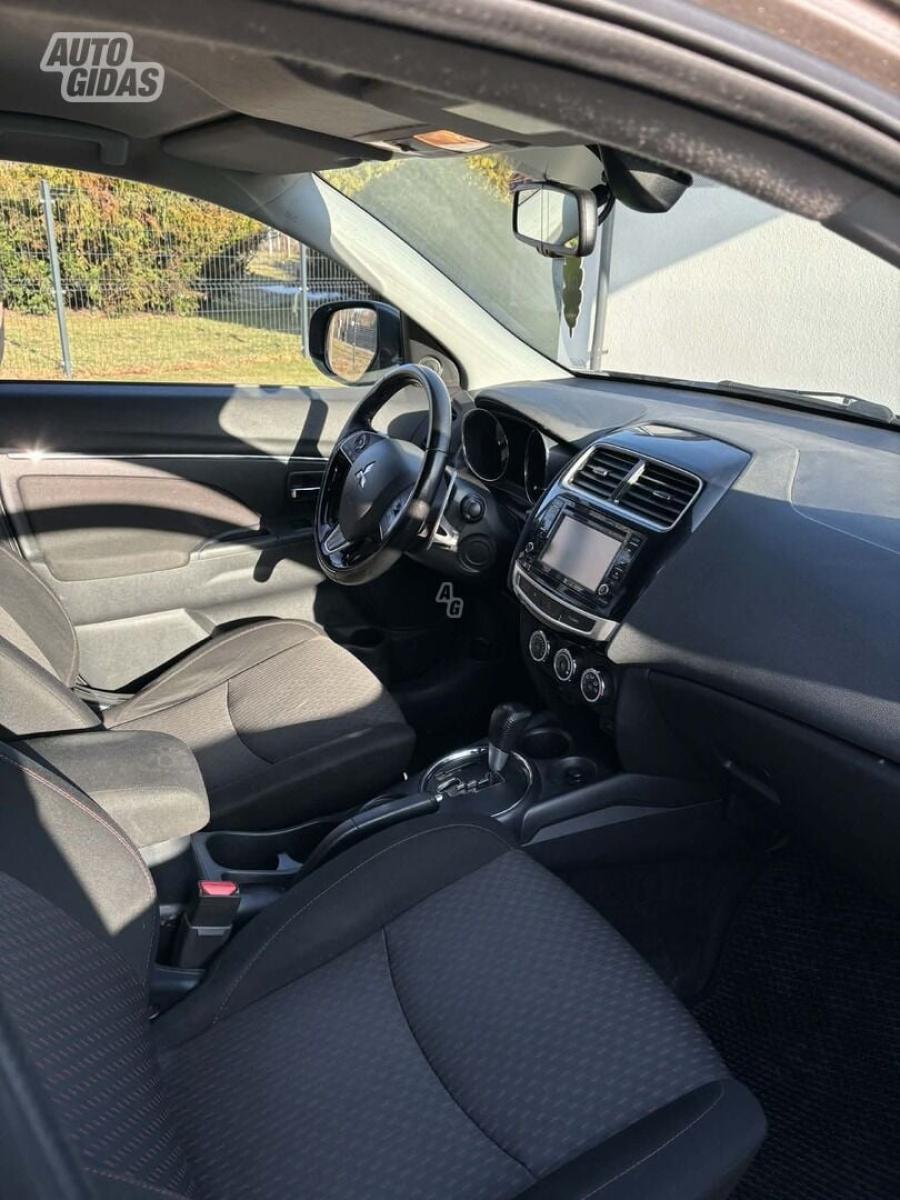 Brown Mitsubishi ASX 2017 in Vilnius, with an engine capacity of 2.20 L and mileage of 179 thousand km for 12000 €, photo 9 on AUTOMOTO.COM.LV