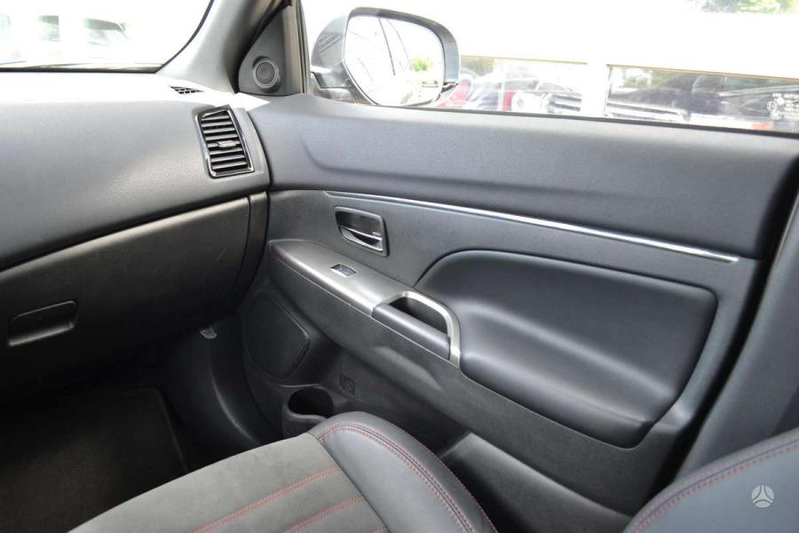 Brūns Mitsubishi ASX 2020 Viļņa, ar dzinēja tilpumu 2.00 L un nobraukumu 111 tūkst. km par 15500 €, foto 37 vietnē AUTOMOTO.COM.LV