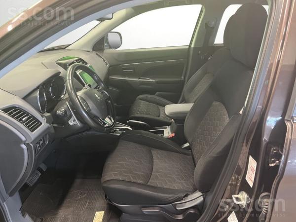 Brown Mitsubishi ASX 2021 in Riga, with an engine capacity of 2.00 L and mileage of 78 thousand km for 15890 €, photo 9 on AUTOMOTO.COM.LV