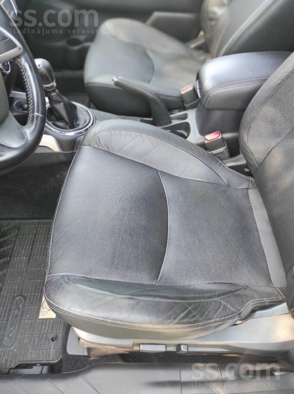 Brūns Mitsubishi ASX 2014 Rīga, ar dzinēja tilpumu 1.80 L un nobraukumu 119 tūkst. km par 9200 €, foto 7 vietnē AUTOMOTO.COM.LV