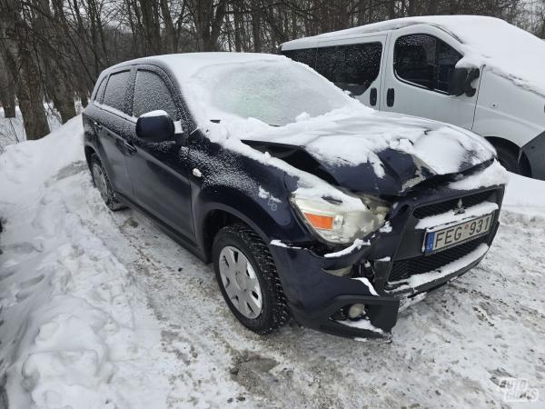 Mitsubishi ASX 2010 in Siauliai, with an engine capacity of 1.60 L and mileage of 250 thousand km for 1900 €, photo 5 on AUTOMOTO.COM.LV