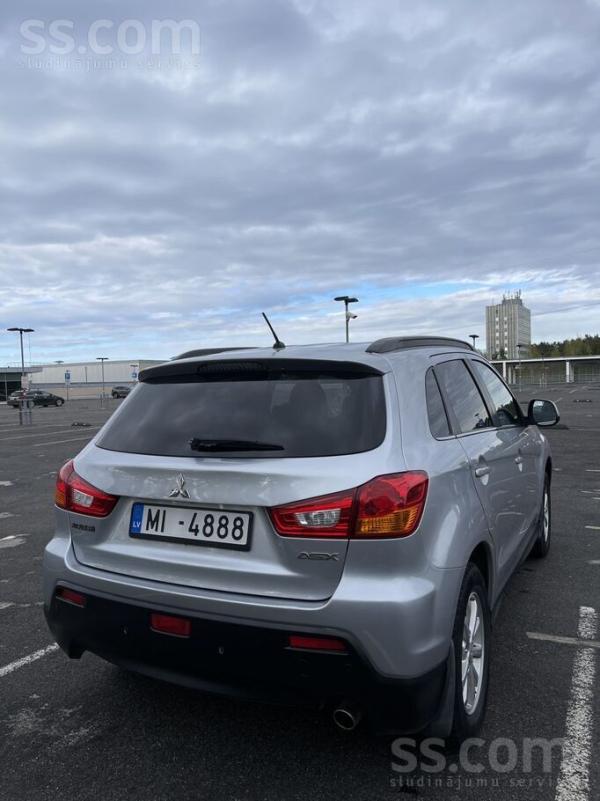 Mitsubishi ASX 2012 in Riga, with an engine capacity of 1.60 L and mileage of 342 thousand km for 5800 €, photo 4 on AUTOMOTO.COM.LV