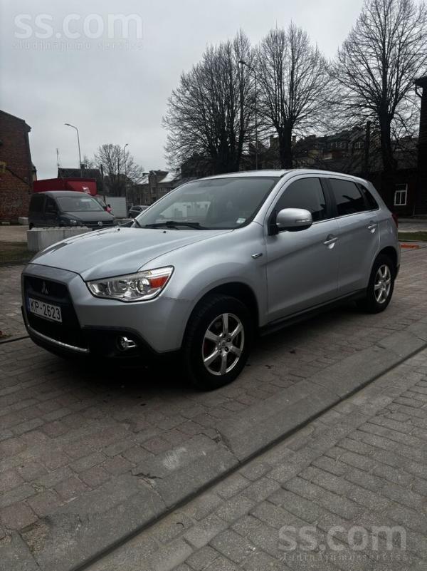 Mitsubishi ASX 2012 in Liepaja, with an engine capacity of 1.80 L and mileage of 227 thousand km for 4800 €, photo 2 on AUTOMOTO.COM.LV