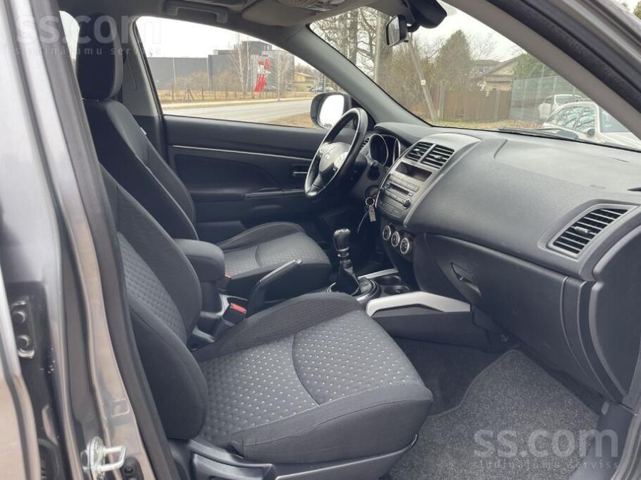 Grey Mitsubishi ASX 2010 in Riga, with an engine capacity of 1.80 L and mileage of 284 thousand km for 5490 €, photo 20 on AUTOMOTO.COM.LV