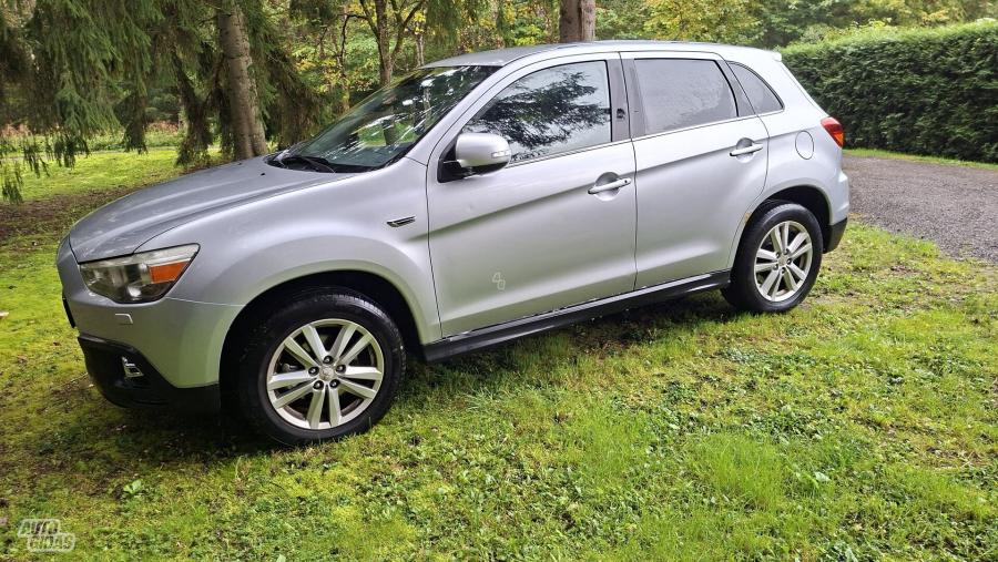 Pelēks Mitsubishi ASX 2010 Šauļi, ar dzinēja tilpumu 1.80 L un nobraukumu 308 tūkst. km par 3250 €, foto 1 vietnē AUTOMOTO.COM.LV