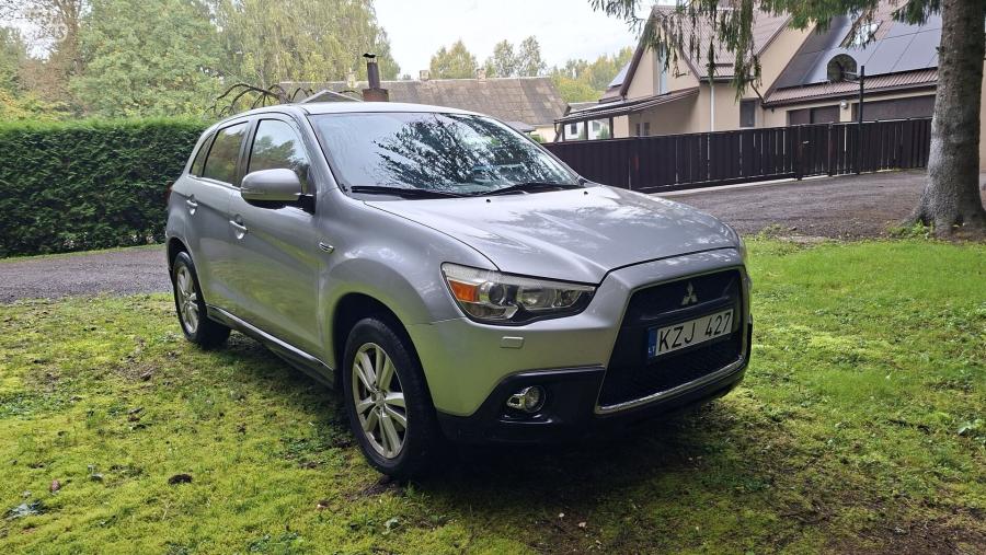 Pelēks Mitsubishi ASX 2010 Šauļi, ar dzinēja tilpumu 1.80 L un nobraukumu 308 tūkst. km par 3250 €, foto 5 vietnē AUTOMOTO.COM.LV