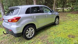 Grey Mitsubishi ASX 2010 in Siauliai, with an engine capacity of 1.80 L and mileage of 308 thousand km for 3250 €, photo 3 on AUTOMOTO.COM.LV