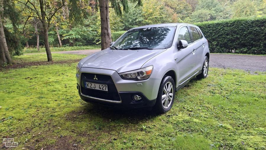 Grey Mitsubishi ASX 2010 in Siauliai, with an engine capacity of 1.80 L and mileage of 308 thousand km for 3250 €, photo 6 on AUTOMOTO.COM.LV