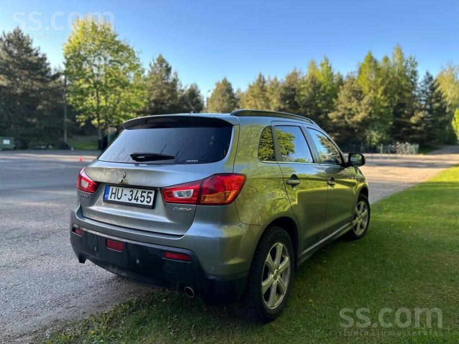 Grey Mitsubishi ASX 2011 in Riga, with an engine capacity of 1.80 L and mileage of 229 thousand km for 5200 €, photo 5 on AUTOMOTO.COM.LV