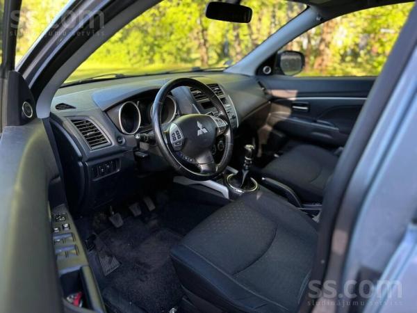 Grey Mitsubishi ASX 2011 in Riga, with an engine capacity of 1.80 L and mileage of 229 thousand km for 5200 €, photo 6 on AUTOMOTO.COM.LV