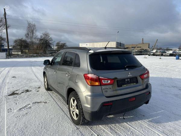 Grey Mitsubishi ASX 2011 in Marijampole, with an engine capacity of 1.80 L and mileage of 236 thousand km for 2950 €, photo 6 on AUTOMOTO.COM.LV