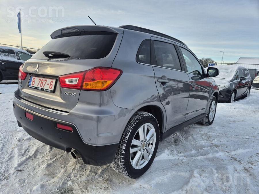 Pelēks Mitsubishi ASX 2011 Liepāja, ar dzinēja tilpumu 1.80 L un nobraukumu 197 tūkst. km par 6900 €, foto 5 vietnē AUTOMOTO.COM.LV