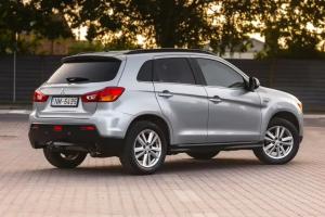 Grey Mitsubishi ASX 2011 in Jelgava, with an engine capacity of 1.80 L and mileage of 222 thousand km for 7400 €, photo 5 on AUTOMOTO.COM.LV