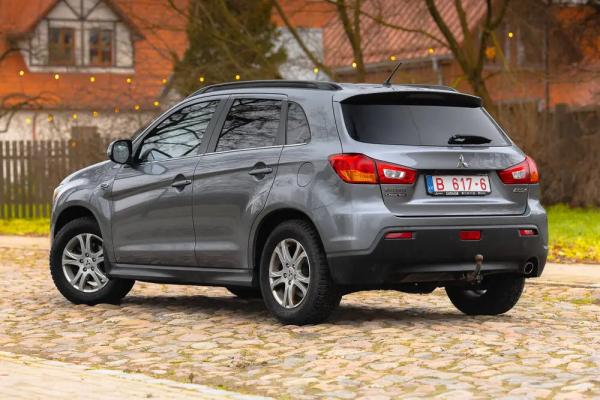 Pelēks Mitsubishi ASX 2011 Jelgava, ar dzinēja tilpumu 1.80 L un nobraukumu 198 tūkst. km par 7100 €, foto 4 vietnē AUTOMOTO.COM.LV