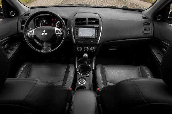 Pelēks Mitsubishi ASX 2011 Jelgava, ar dzinēja tilpumu 1.80 L un nobraukumu 198 tūkst. km par 7100 €, foto 7 vietnē AUTOMOTO.COM.LV