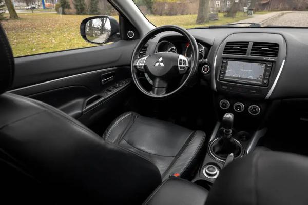 Pelēks Mitsubishi ASX 2011 Jelgava, ar dzinēja tilpumu 1.80 L un nobraukumu 198 tūkst. km par 7100 €, foto 8 vietnē AUTOMOTO.COM.LV