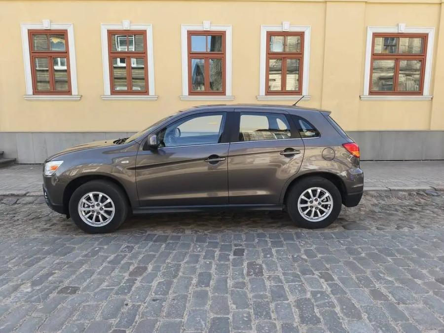 Grey Mitsubishi ASX 2011 in Jelgava, with an engine capacity of 1.80 L and mileage of 201 thousand km for 4590 €, photo 8 on AUTOMOTO.COM.LV