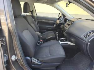 Grey Mitsubishi ASX 2011 in Jelgava, with an engine capacity of 1.80 L and mileage of 201 thousand km for 4590 €, photo 10 on AUTOMOTO.COM.LV