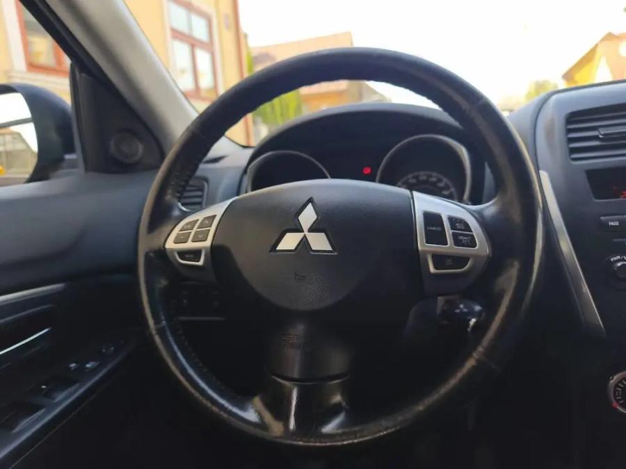 Grey Mitsubishi ASX 2011 in Jelgava, with an engine capacity of 1.80 L and mileage of 201 thousand km for 4590 €, photo 13 on AUTOMOTO.COM.LV