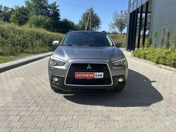 Grey Mitsubishi ASX 2011 in Vilnius, with an engine capacity of 1.80 L and mileage of 158 thousand km for 4350 €, photo 3 on AUTOMOTO.COM.LV