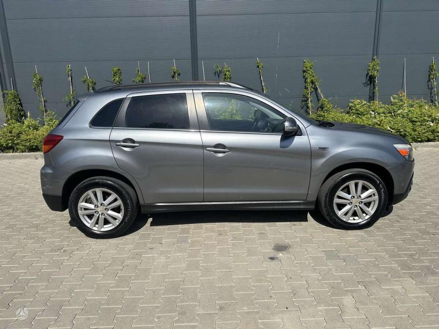 Grey Mitsubishi ASX 2011 in Vilnius, with an engine capacity of 1.80 L and mileage of 158 thousand km for 4350 €, photo 11 on AUTOMOTO.COM.LV