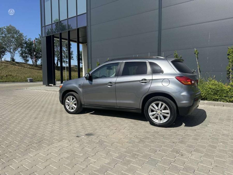 Grey Mitsubishi ASX 2011 in Vilnius, with an engine capacity of 1.80 L and mileage of 158 thousand km for 4350 €, photo 19 on AUTOMOTO.COM.LV