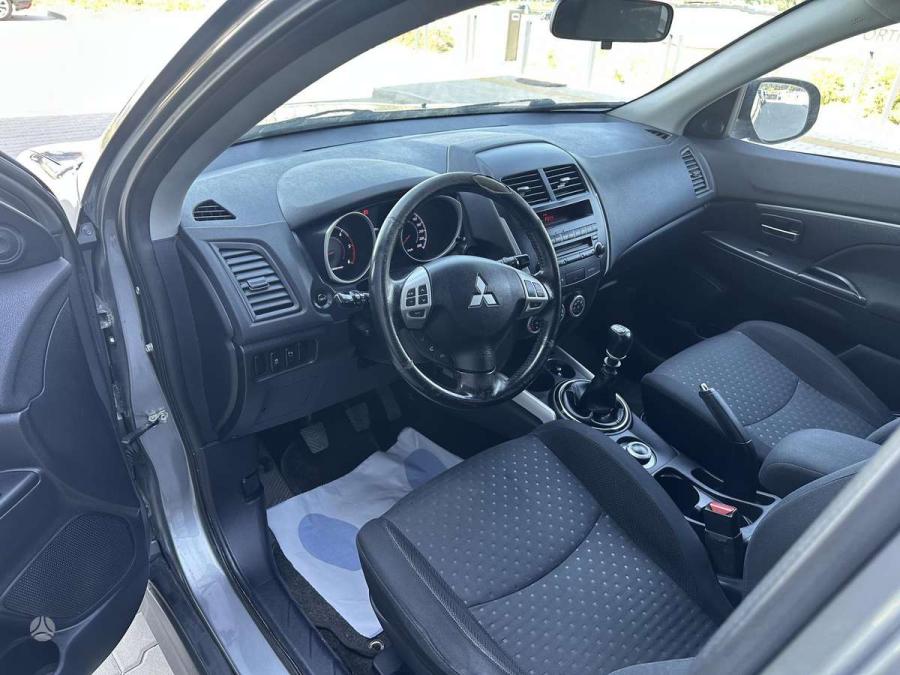 Grey Mitsubishi ASX 2011 in Vilnius, with an engine capacity of 1.80 L and mileage of 158 thousand km for 4350 €, photo 29 on AUTOMOTO.COM.LV