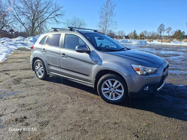 Grey Mitsubishi ASX 2011 in Pasvalys, with an engine capacity of 1.80 L and mileage of 303 thousand km for 2750 €, photo 2 on AUTOMOTO.COM.LV