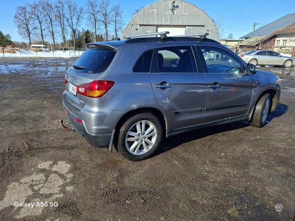 Grey Mitsubishi ASX 2011 in Pasvalys, with an engine capacity of 1.80 L and mileage of 303 thousand km for 2750 €, photo 4 on AUTOMOTO.COM.LV
