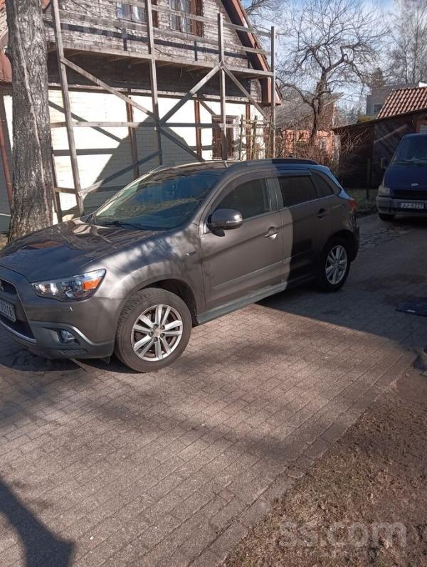 Pelēks Mitsubishi ASX 2011 Rīga, ar dzinēja tilpumu 1.60 L un nobraukumu 283 tūkst. km par 3500 €, foto 2 vietnē AUTOMOTO.COM.LV