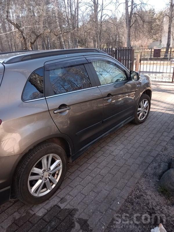 Pelēks Mitsubishi ASX 2011 Rīga, ar dzinēja tilpumu 1.60 L un nobraukumu 283 tūkst. km par 3500 €, foto 3 vietnē AUTOMOTO.COM.LV