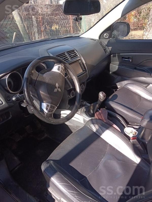Pelēks Mitsubishi ASX 2011 Rīga, ar dzinēja tilpumu 1.60 L un nobraukumu 283 tūkst. km par 3500 €, foto 4 vietnē AUTOMOTO.COM.LV
