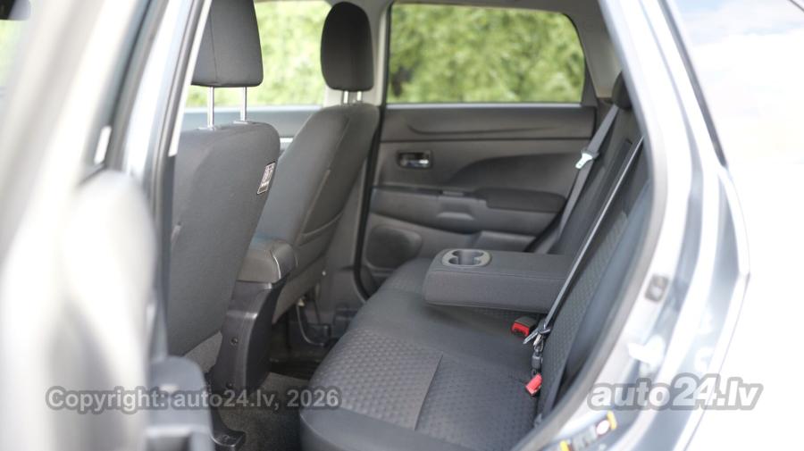 Pelēks Mitsubishi ASX 2011 Tallina, ar dzinēja tilpumu 1.80 L un nobraukumu 296 tūkst. km par 4450 €, foto 9 vietnē AUTOMOTO.COM.LV