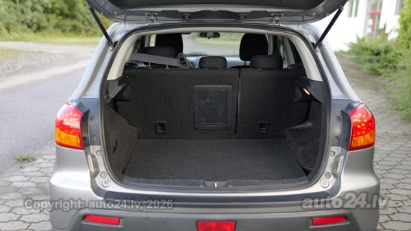 Pelēks Mitsubishi ASX 2011 Tallina, ar dzinēja tilpumu 1.80 L un nobraukumu 296 tūkst. km par 4450 €, foto 9 vietnē AUTOMOTO.COM.LV