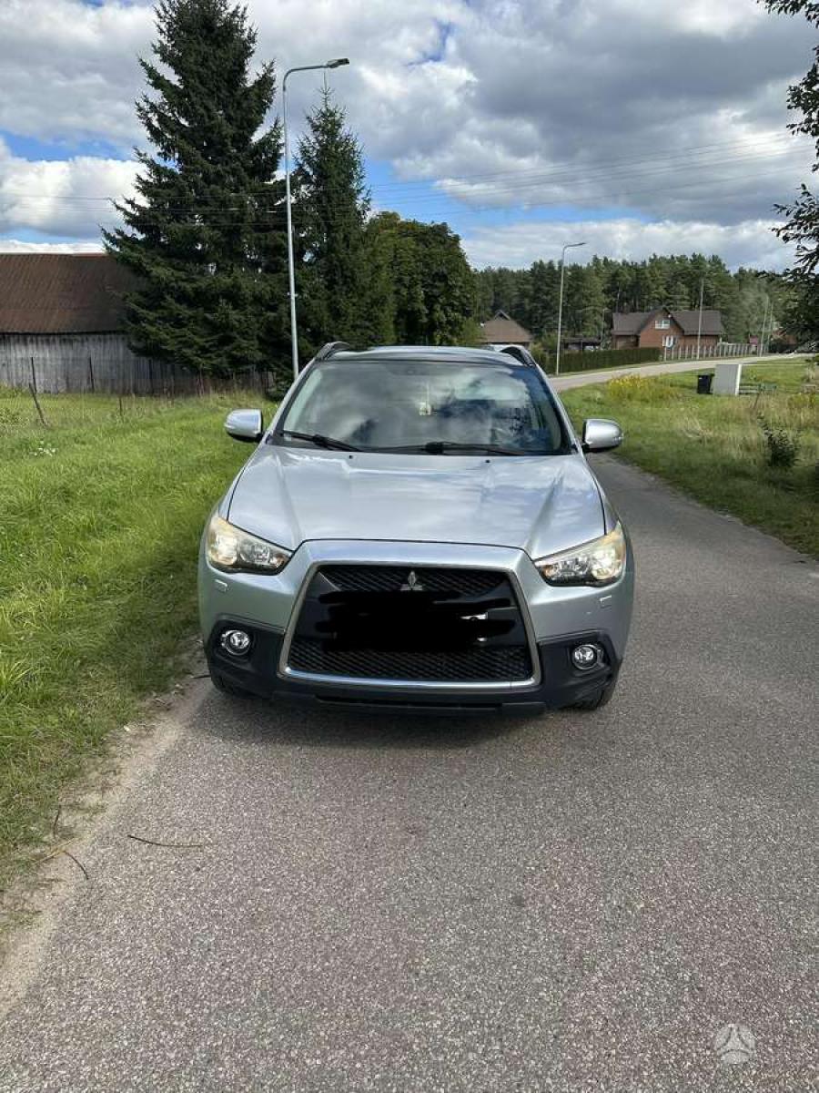 Grey Mitsubishi ASX 2011 in Vilnius, with an engine capacity of 1.80 L and mileage of 236 thousand km for 5500 €, photo 1 on AUTOMOTO.COM.LV