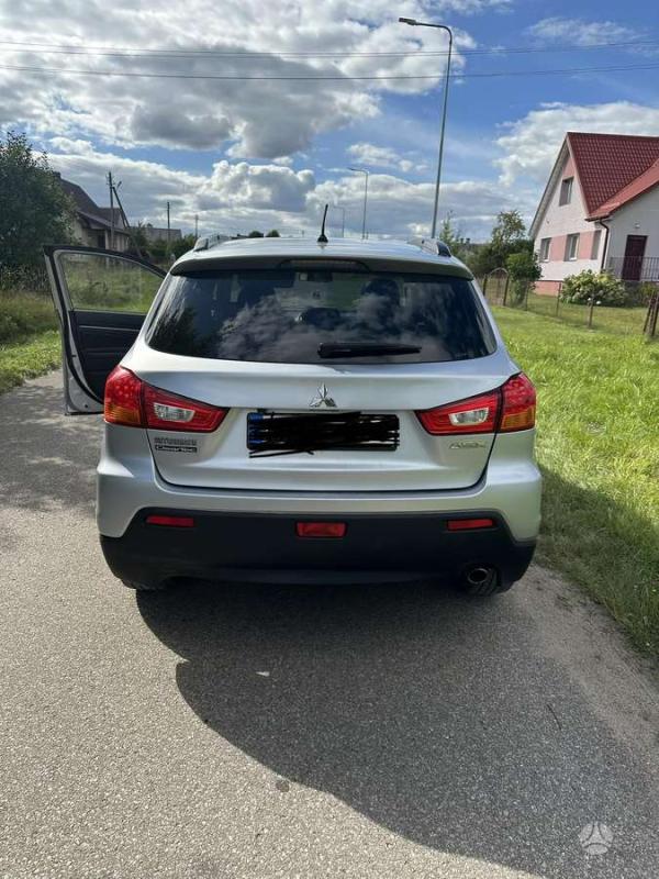Grey Mitsubishi ASX 2011 in Vilnius, with an engine capacity of 1.80 L and mileage of 236 thousand km for 5500 €, photo 7 on AUTOMOTO.COM.LV