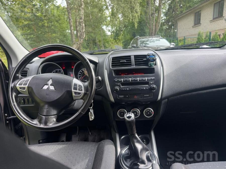 Grey Mitsubishi ASX 2011 in Riga, with an engine capacity of 1.60 L and mileage of 184 thousand km for 5100 €, photo 8 on AUTOMOTO.COM.LV