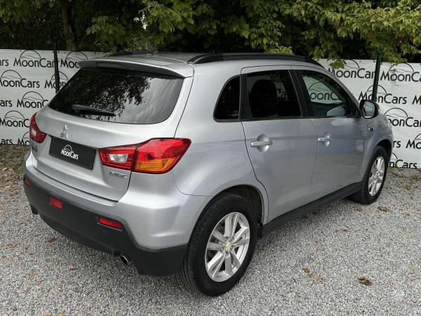 Pelēks Mitsubishi ASX 2011 Viļņa, ar dzinēja tilpumu 1.80 L un nobraukumu 236 tūkst. km par 5000 €, foto 6 vietnē AUTOMOTO.COM.LV