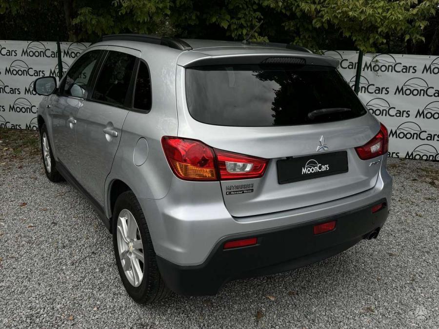 Pelēks Mitsubishi ASX 2011 Viļņa, ar dzinēja tilpumu 1.80 L un nobraukumu 236 tūkst. km par 5000 €, foto 9 vietnē AUTOMOTO.COM.LV