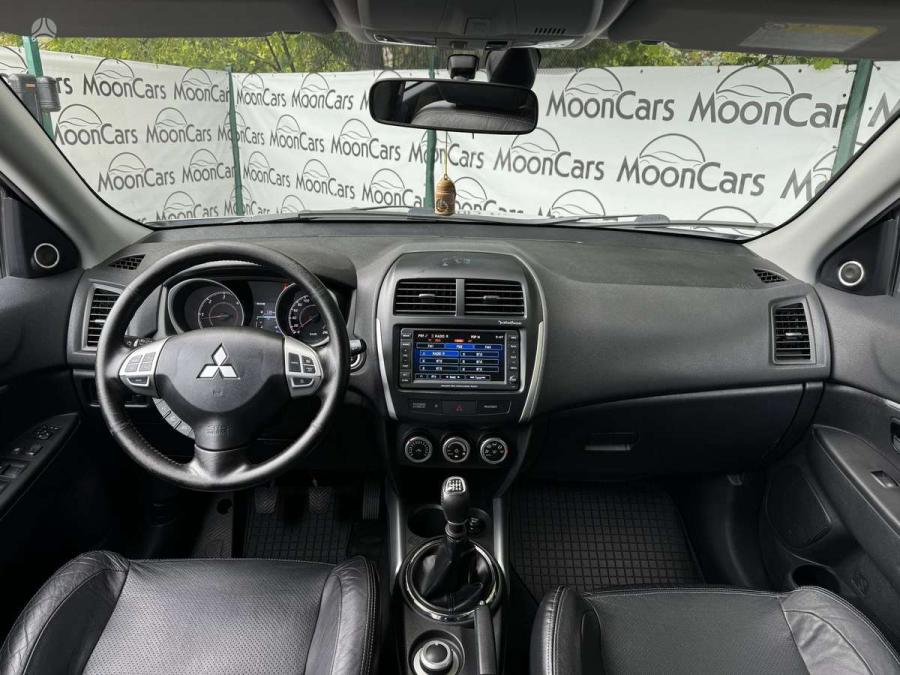 Pelēks Mitsubishi ASX 2011 Viļņa, ar dzinēja tilpumu 1.80 L un nobraukumu 236 tūkst. km par 5000 €, foto 12 vietnē AUTOMOTO.COM.LV