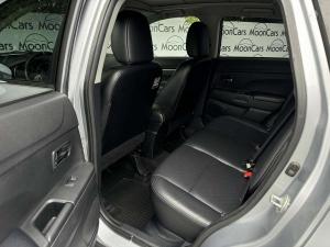 Pelēks Mitsubishi ASX 2011 Viļņa, ar dzinēja tilpumu 1.80 L un nobraukumu 236 tūkst. km par 5000 €, foto 17 vietnē AUTOMOTO.COM.LV