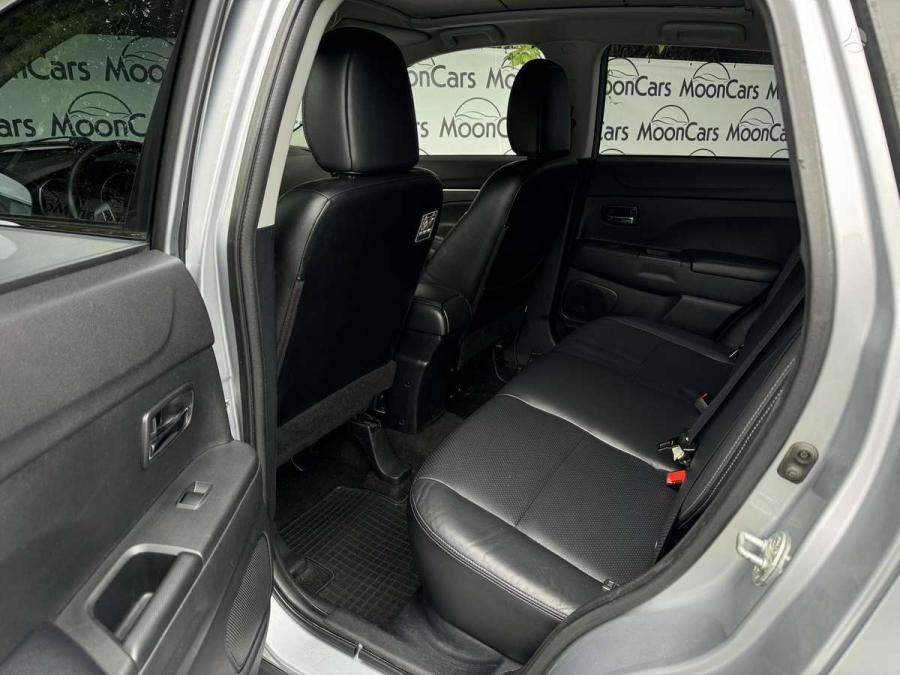 Pelēks Mitsubishi ASX 2011 Viļņa, ar dzinēja tilpumu 1.80 L un nobraukumu 236 tūkst. km par 5000 €, foto 17 vietnē AUTOMOTO.COM.LV